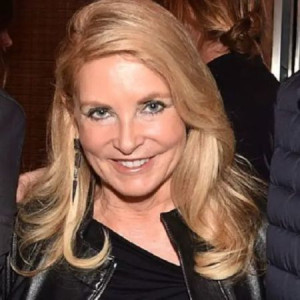 Aged 35, Lauren Simonetti is American journalist who is married to her ...